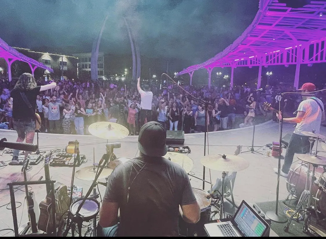 Concerts in the Barn | Live Music at Mapleside Farms
