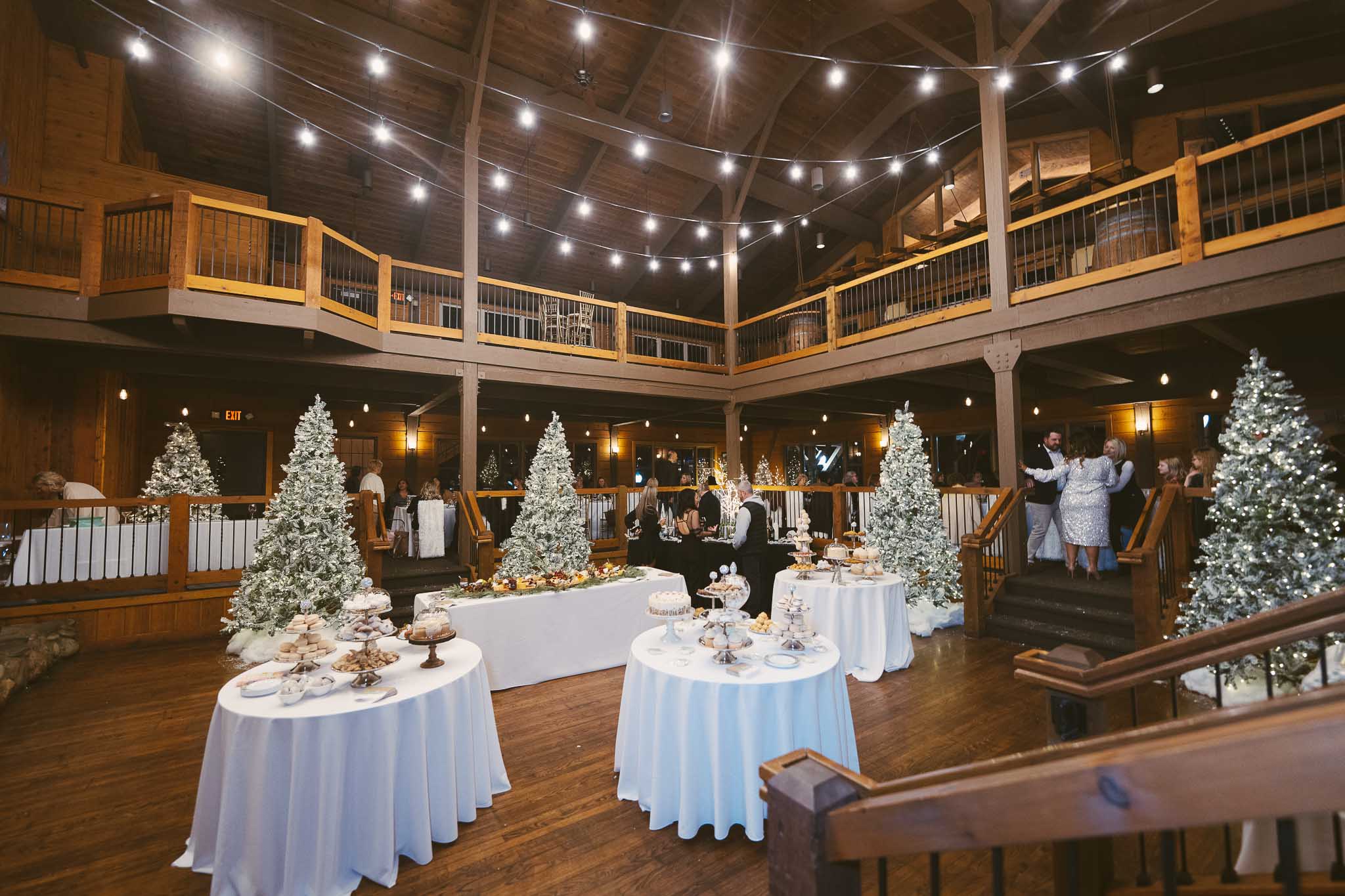 The Lodge at Mapleside Farms | 60-Mile Views Wedding Venue | Brunswick OH